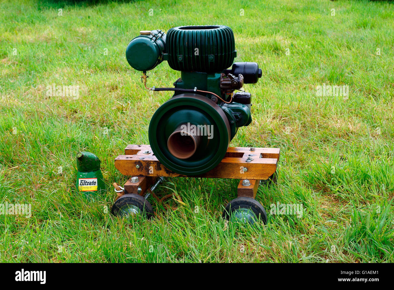 Air cooled two stroke engine hi-res stock photography and images - Alamy
