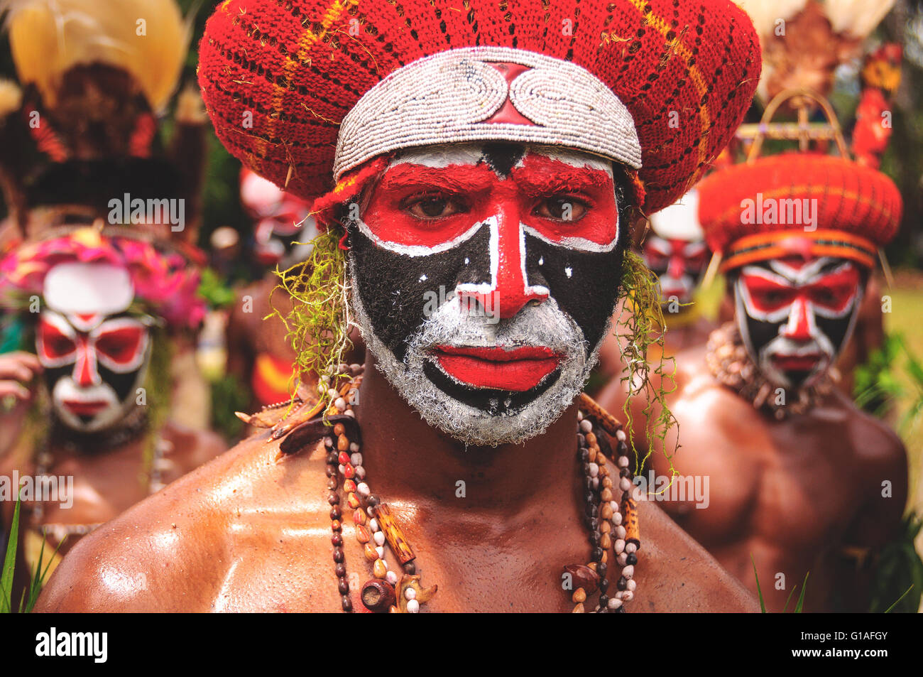 Papua new guinea tribe hi-res stock photography and images - Alamy