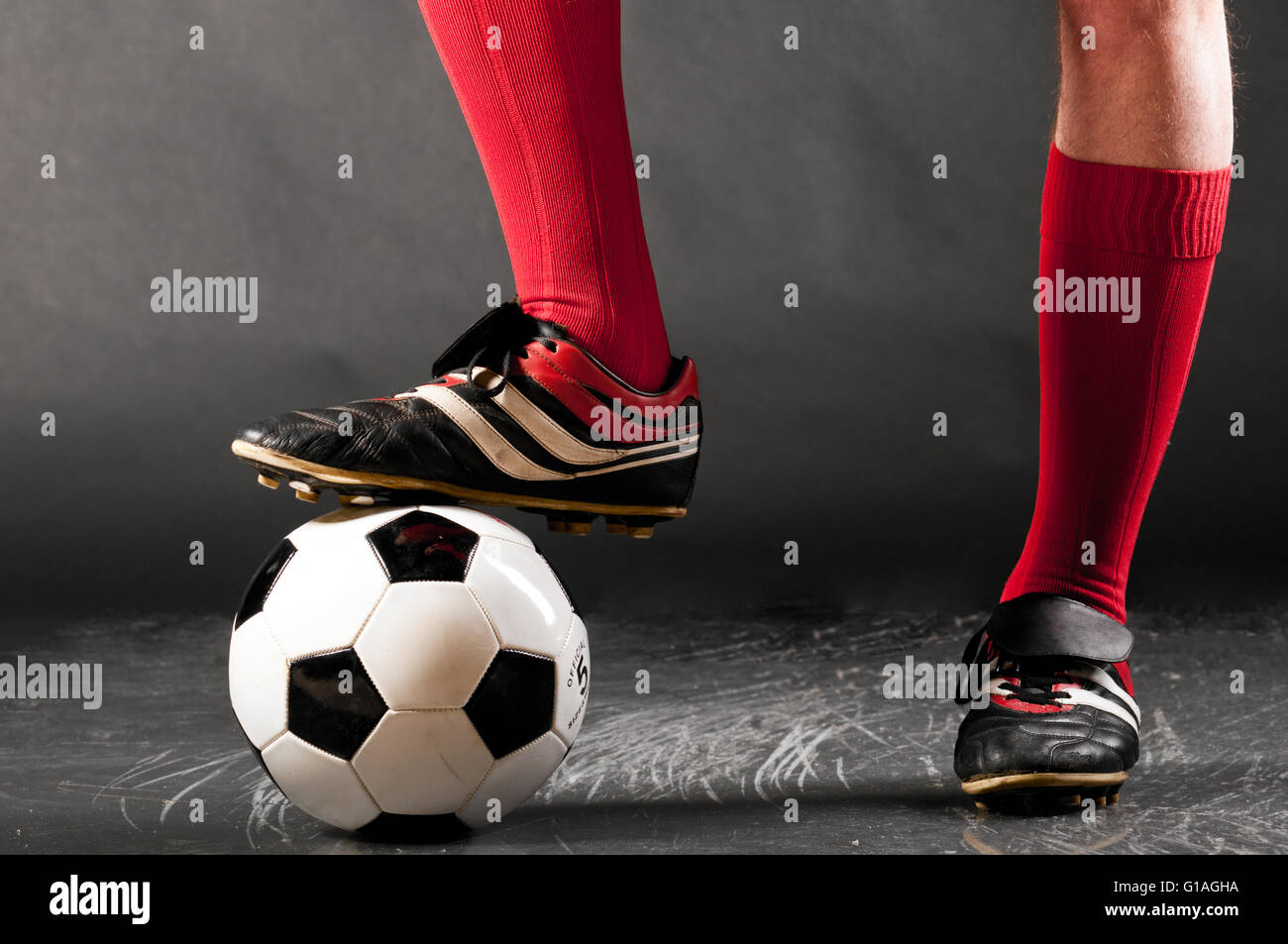 legs of soccer player Stock Photo - Alamy
