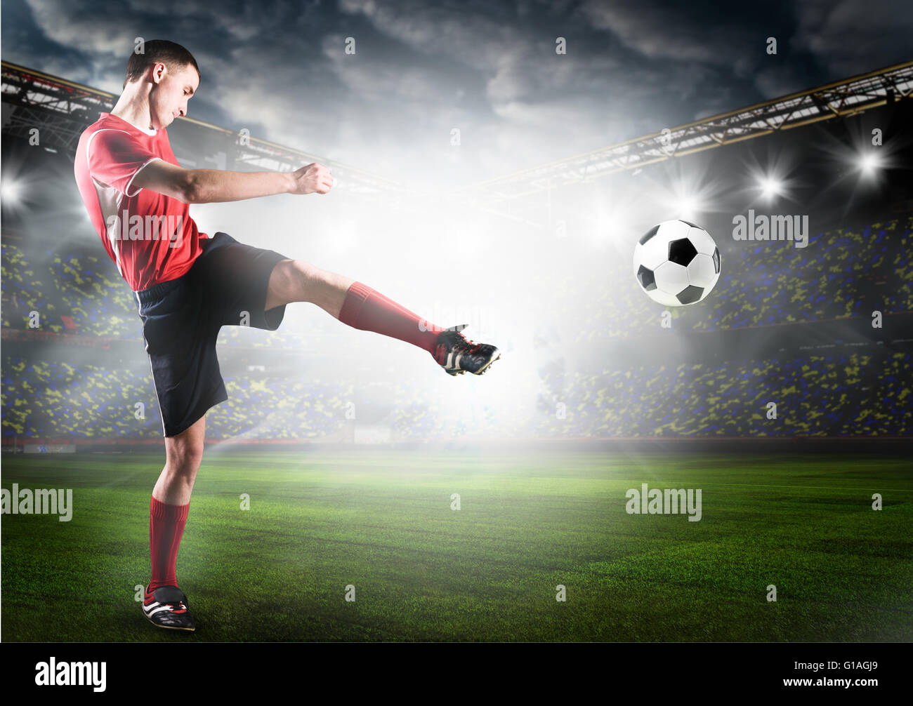 Feet of red team soccer player hi-res stock photography and images - Alamy