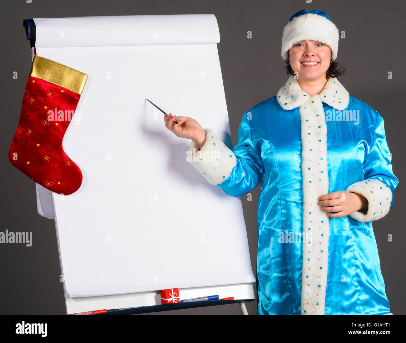 Person demonstrating coworkers hi-res stock photography and images - Alamy