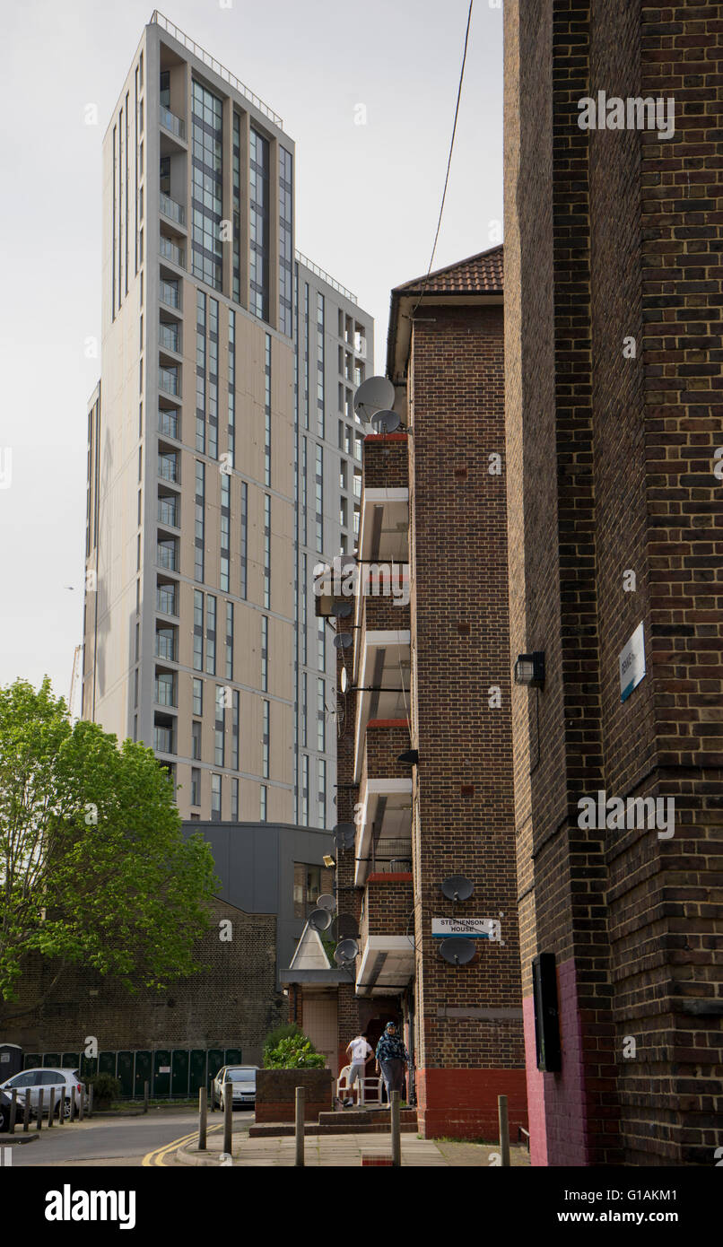 Elephant and Castle council housing estate with new luxury building ...