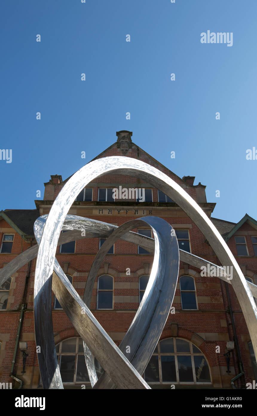 Spirit of Belfast, Dan George steel sculpture, Arthur Square, Belfast ...