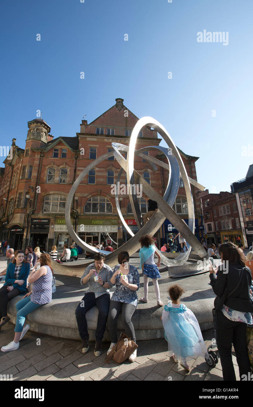 Spirit of Belfast, Dan George steel sculpture, Arthur Square, Belfast ...