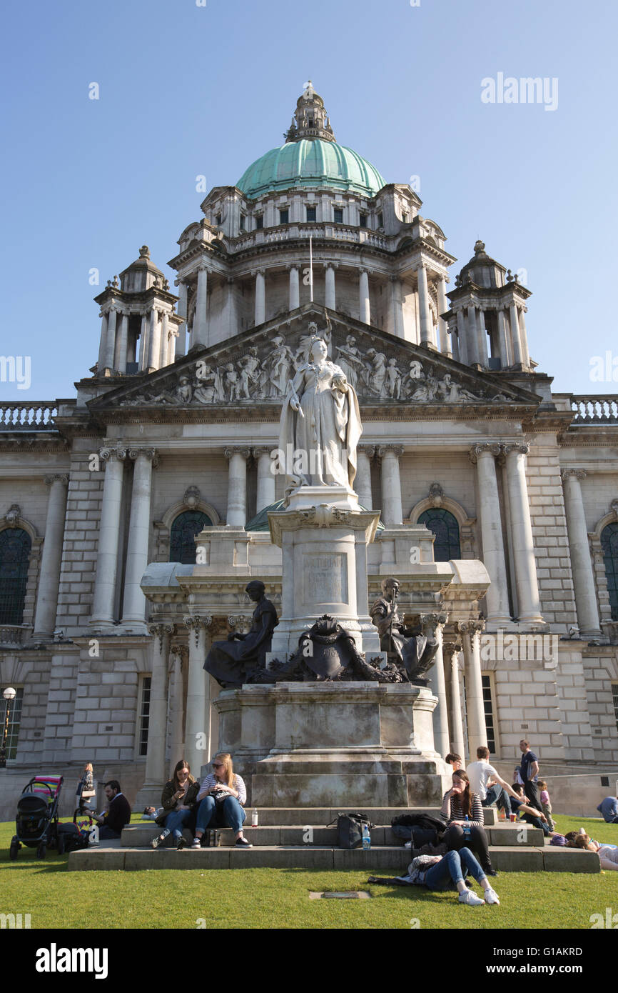 Donegall square hi-res stock photography and images - Alamy