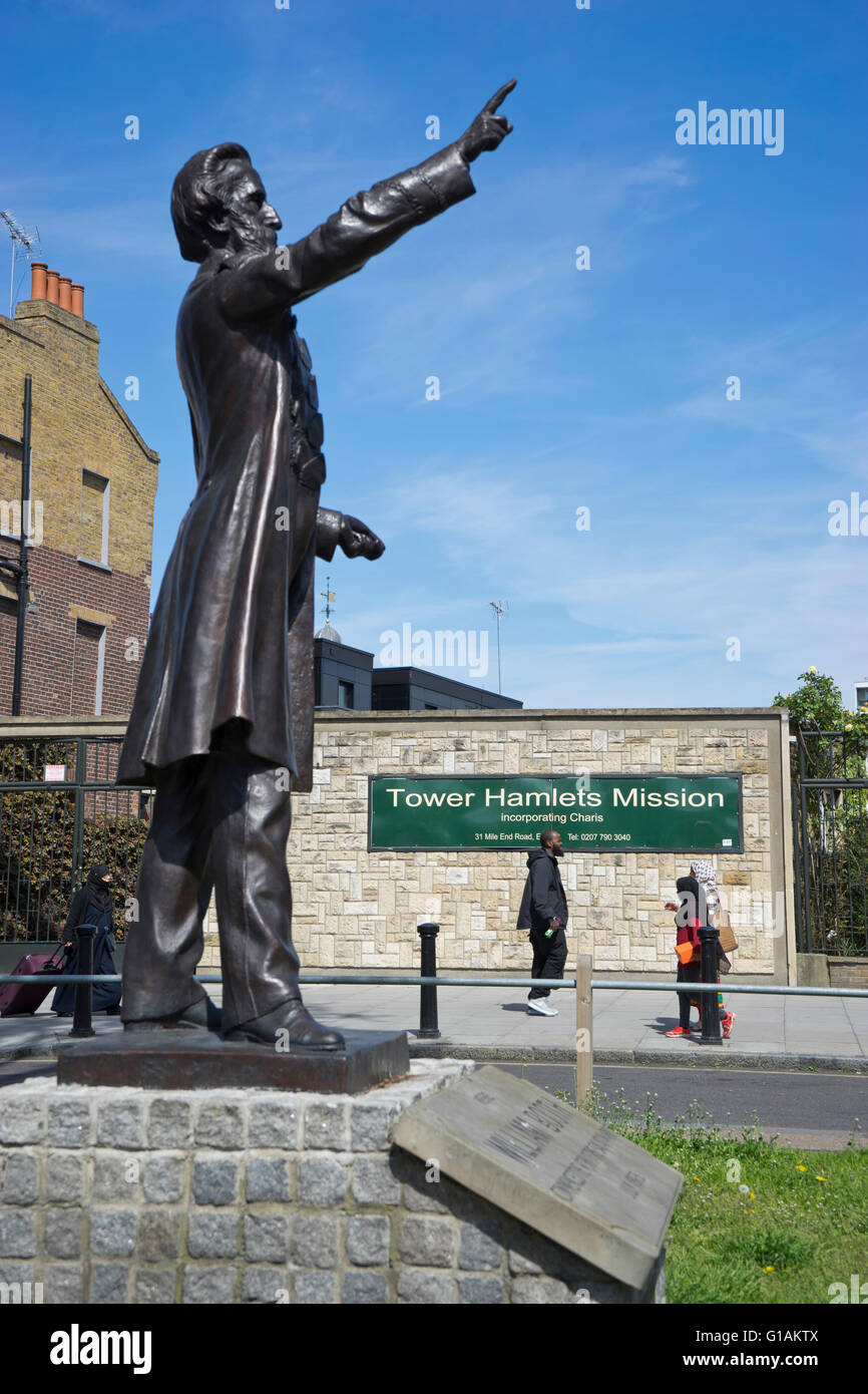 Statue of Salvation Army founder, William Booth in east London, UK ...
