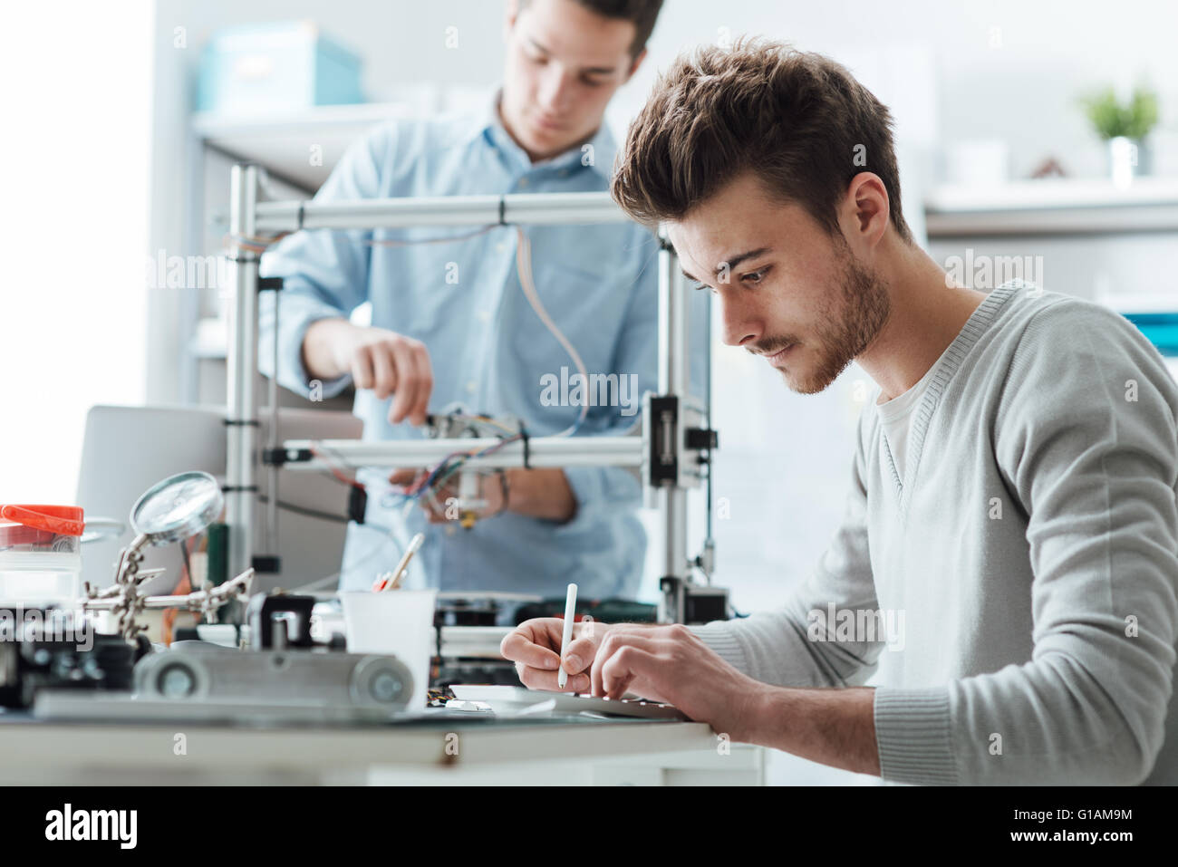 Mechanical engineering lab hi-res stock photography and images - Alamy