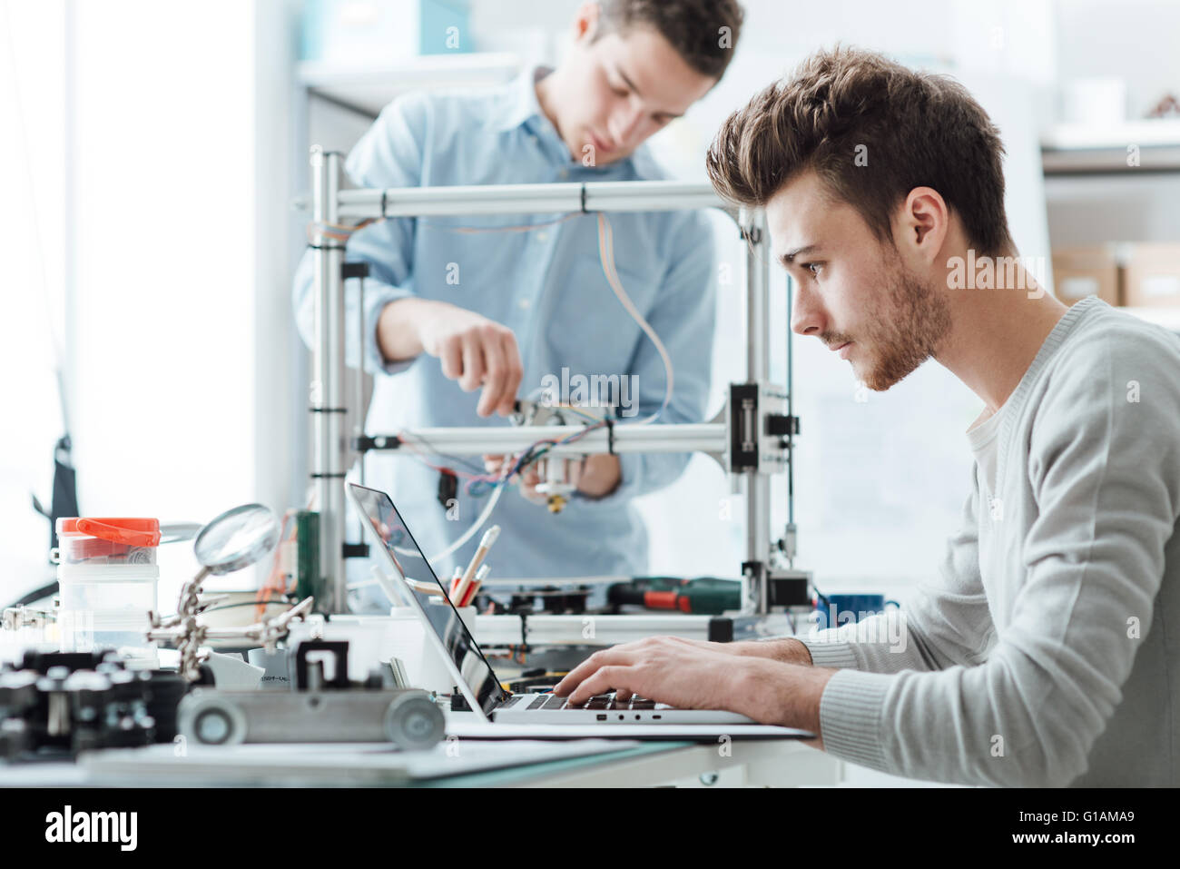 Mechanical engineering lab hi-res stock photography and images - Alamy