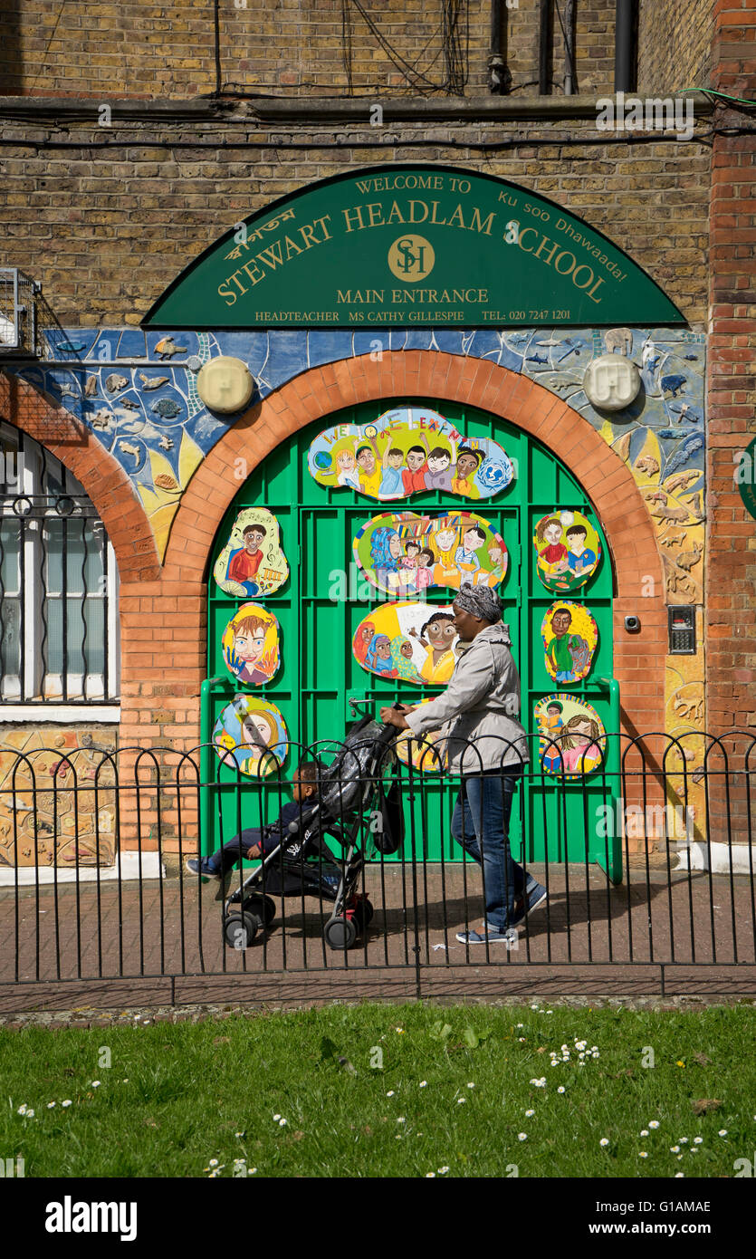 Tower hamlets and school hi-res stock photography and images - Alamy