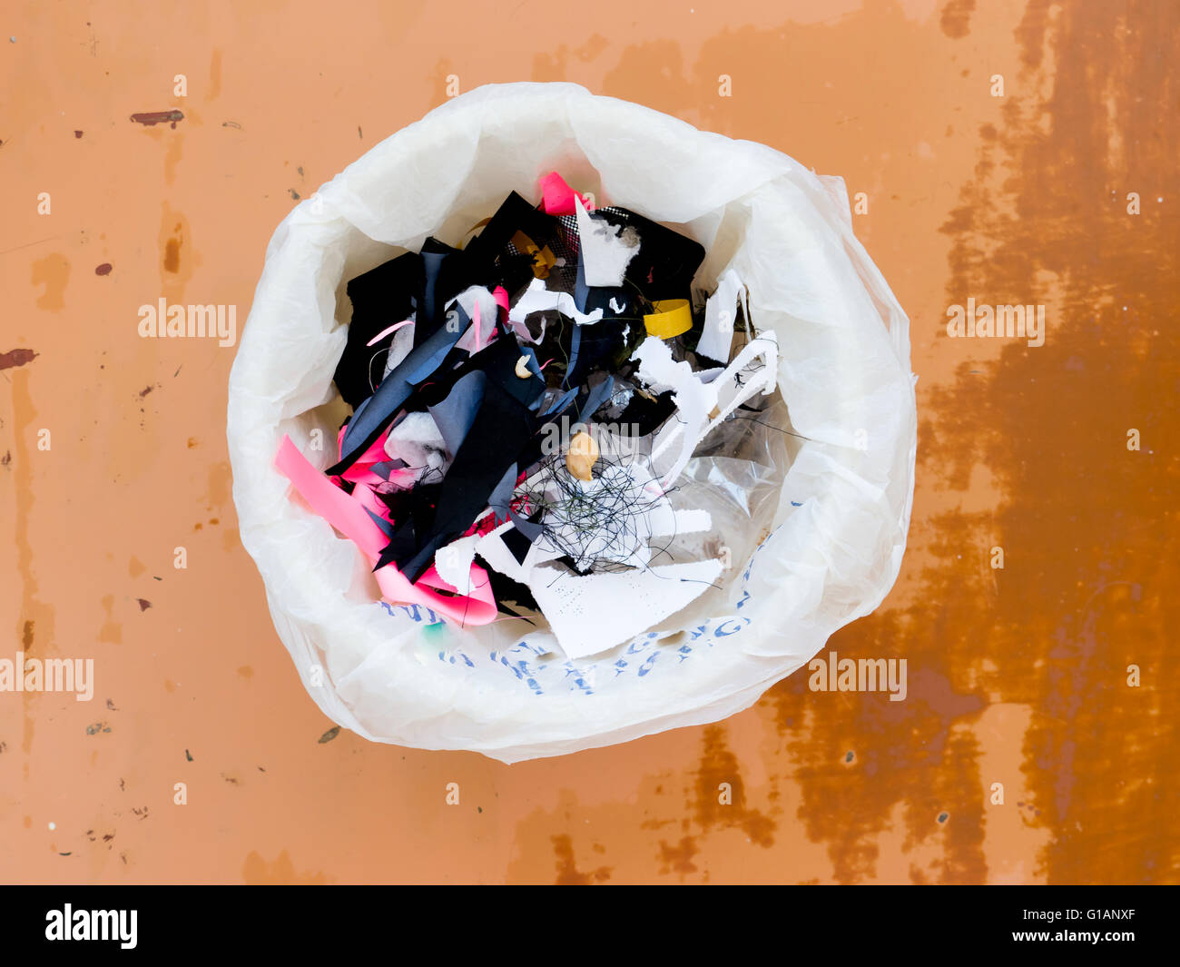 Trash texture hi-res stock photography and images - Alamy