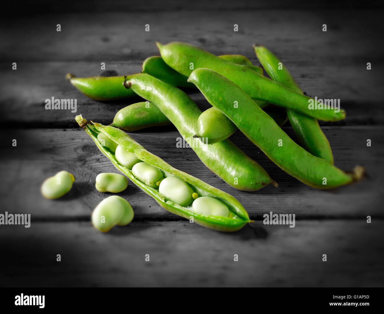 Broad bean pods beans hi-res stock photography and images - Alamy