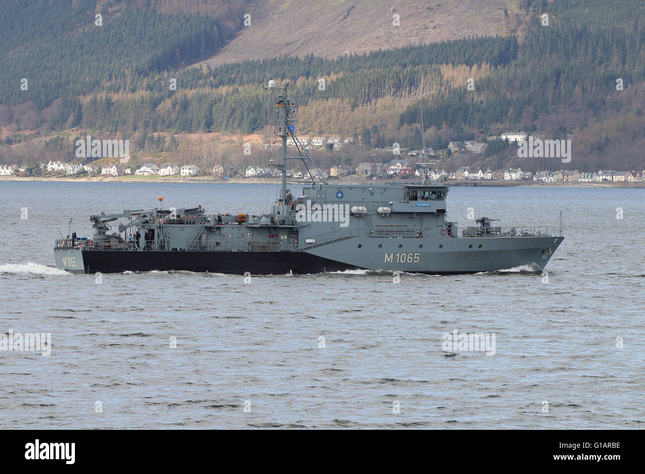 FGS Dillingen (M1065), a Frankenthal-class (Type 332) minehunter of the ...