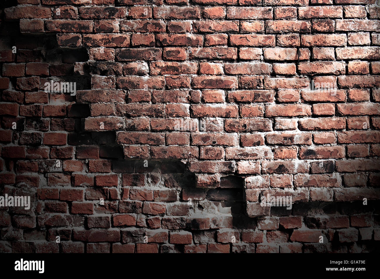 Crumbling brick structure hi-res stock photography and images - Alamy