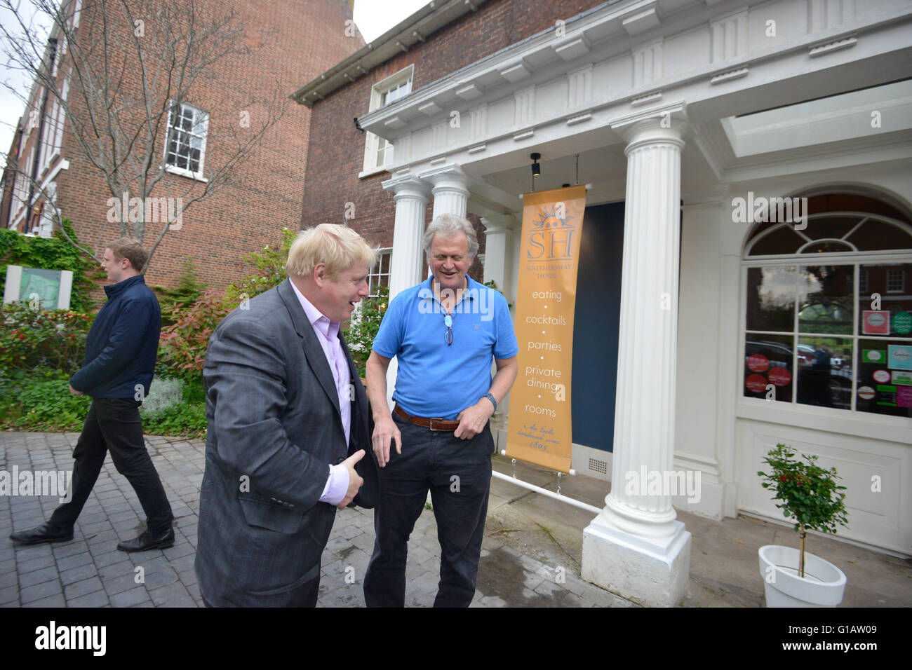 BORIS JOHNSON Meets TIM MARTIN on day of Brexit Announcement, Boris ...