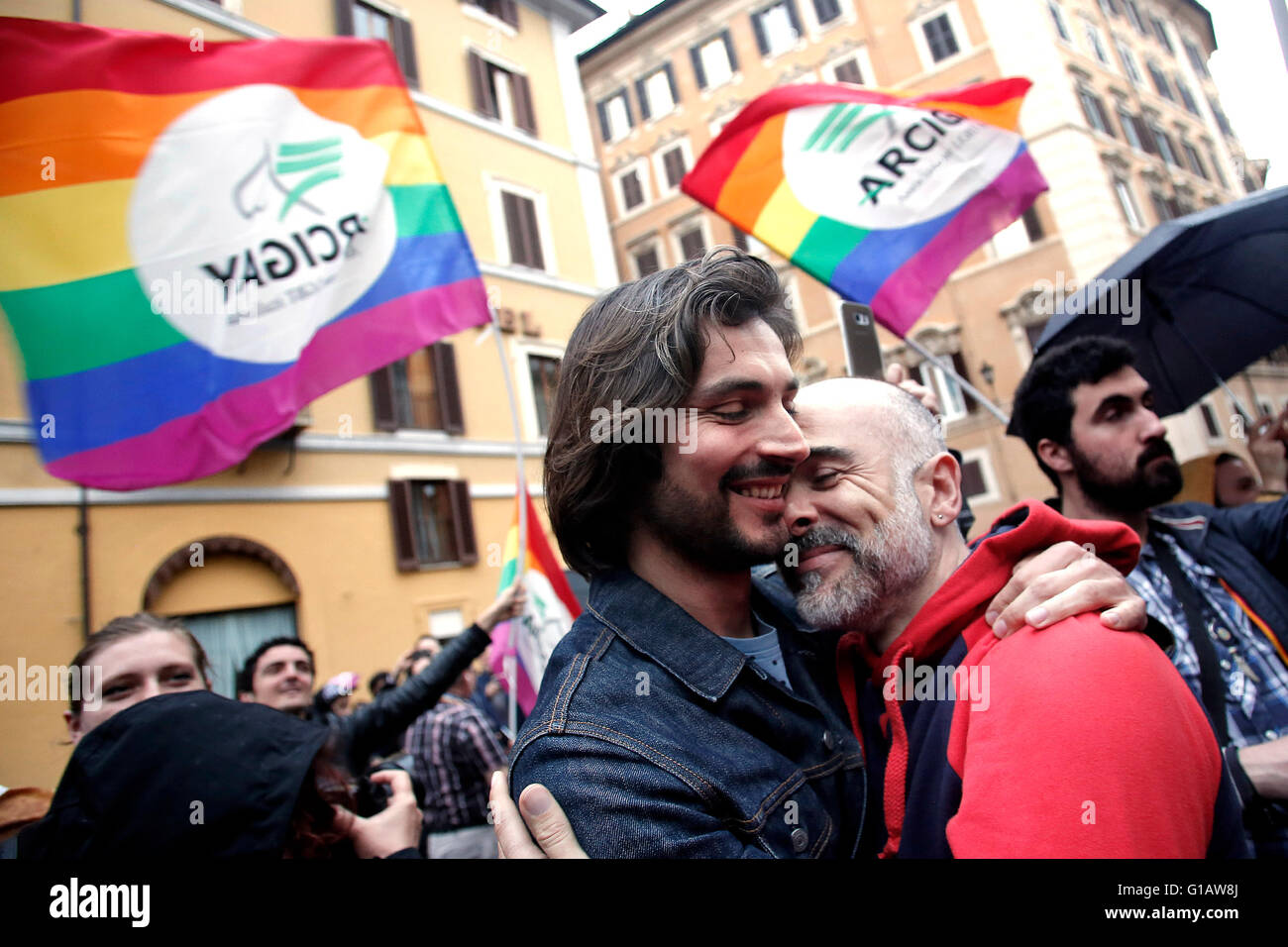 Rome, Italy. 11th May, 2016. A couple's happiness just after the ...