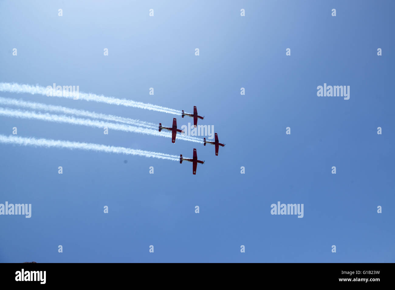 Tel Aviv, Israel. 12th May, 2016. Israeli Air Force planes flying over ...