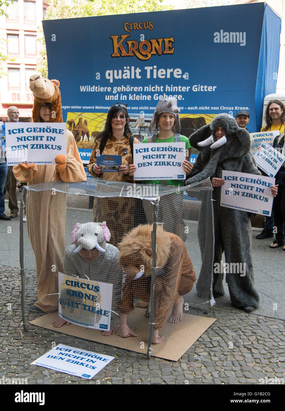 Animal activists holding signs hi-res stock photography and images - Alamy