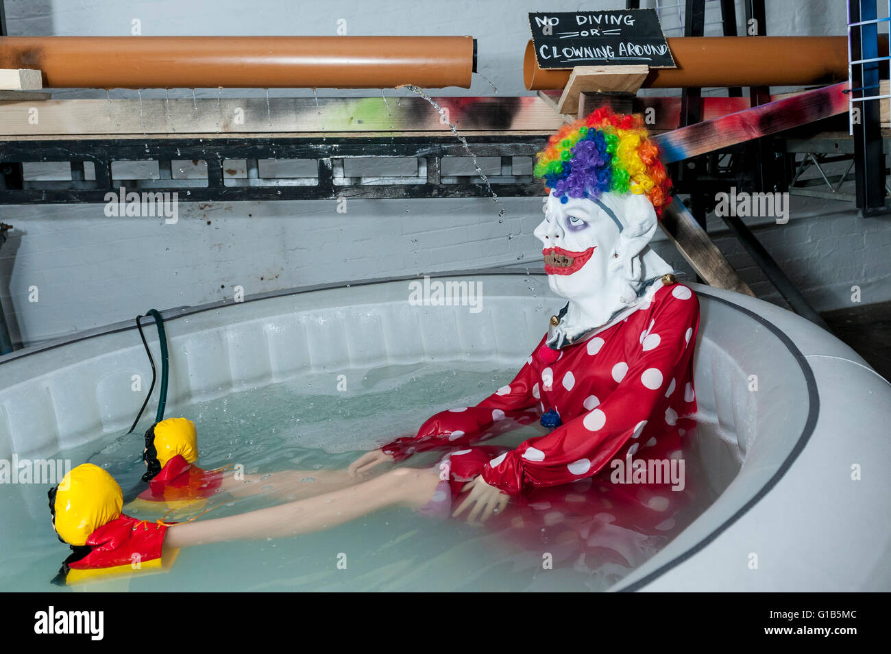 Crazy golf clown hi-res stock photography and images - Alamy