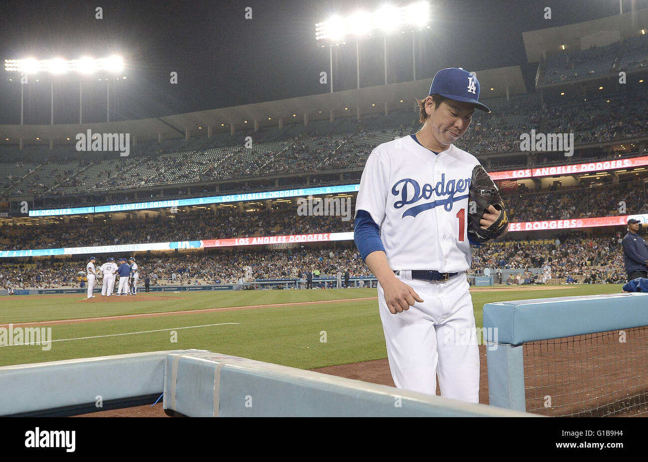 Dave roberts dodgers dugout hi-res stock photography and images - Alamy
