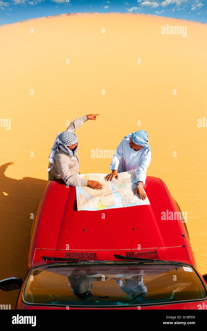 Egypt libyan desert car hi-res stock photography and images - Alamy