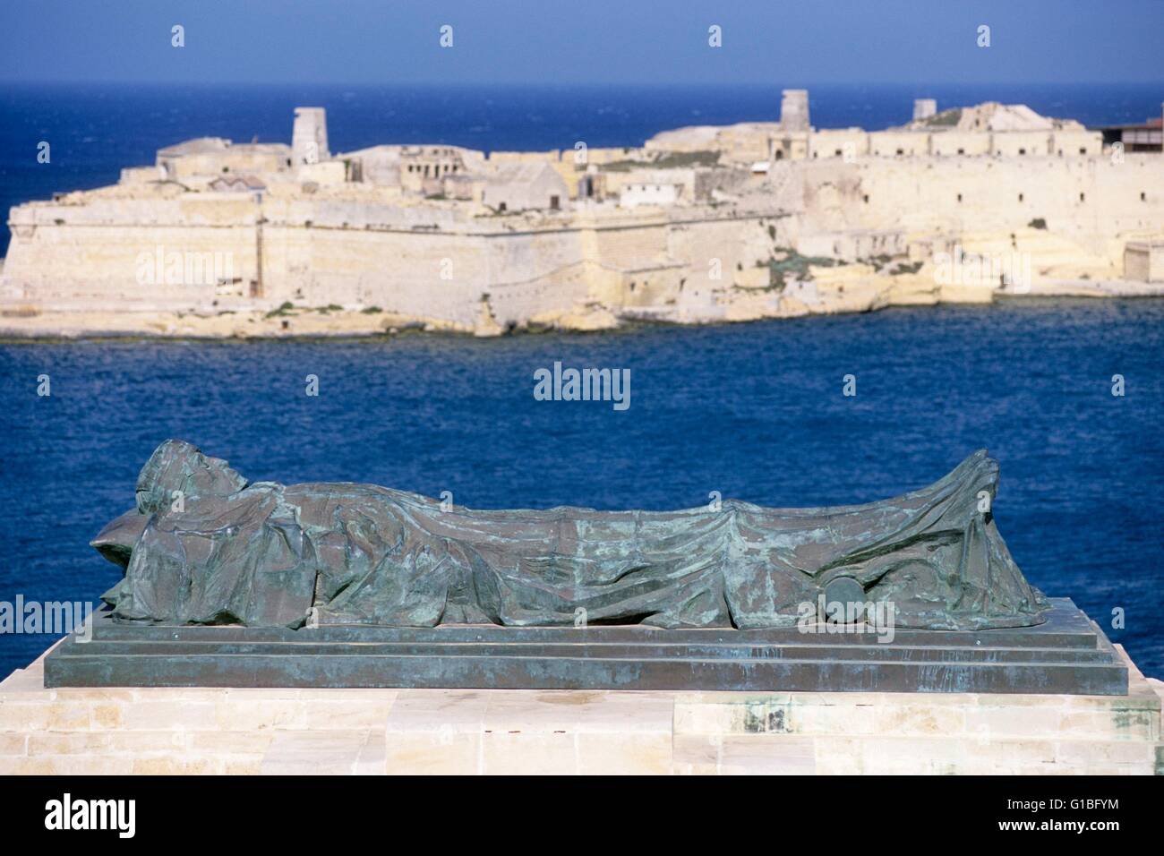 Malta, Valletta, bronze statue of a knight dead in memory of the ...