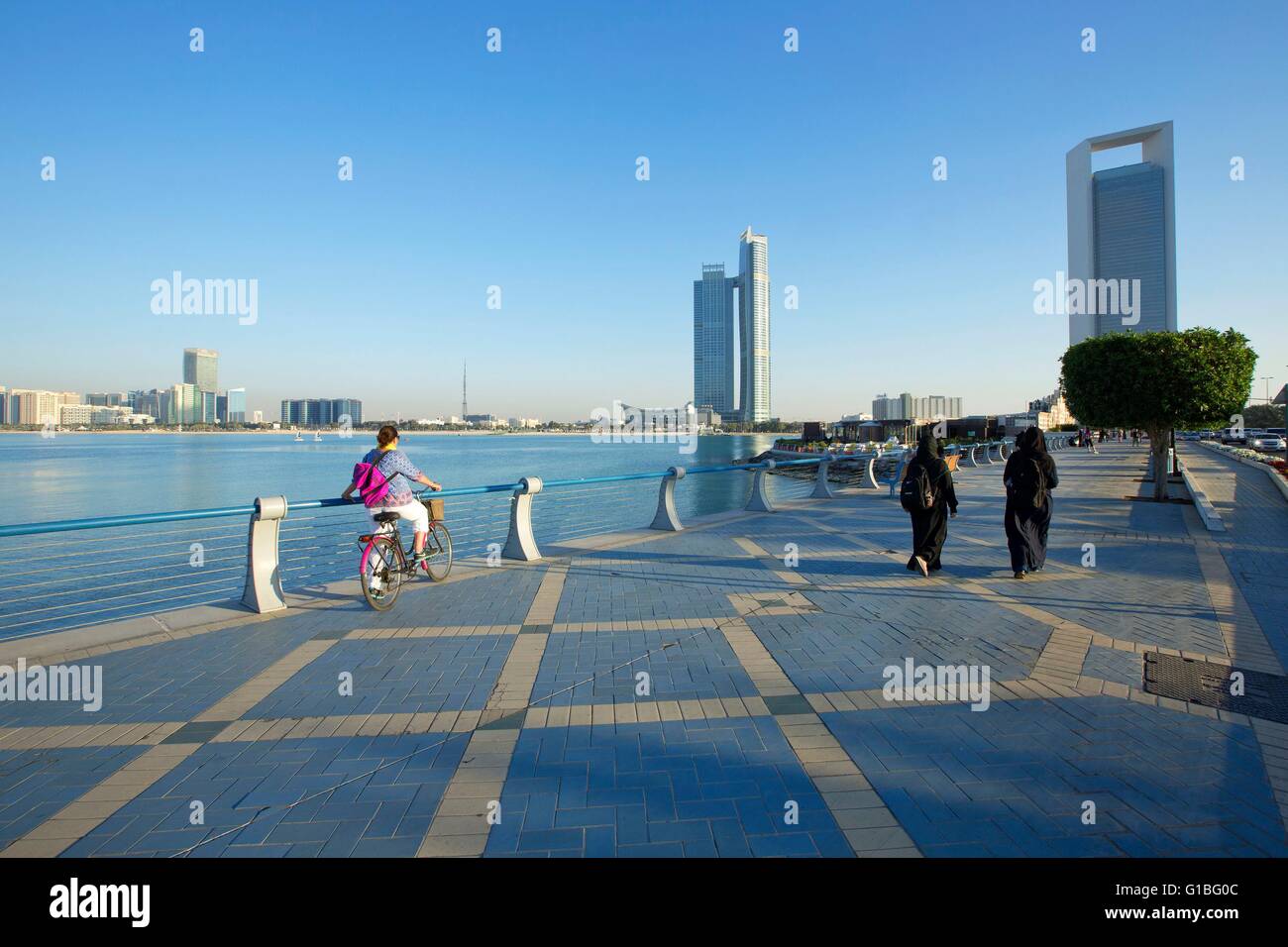 United Arab Emirates, Abu Dhabi, Al Corniche and Marina in background ...
