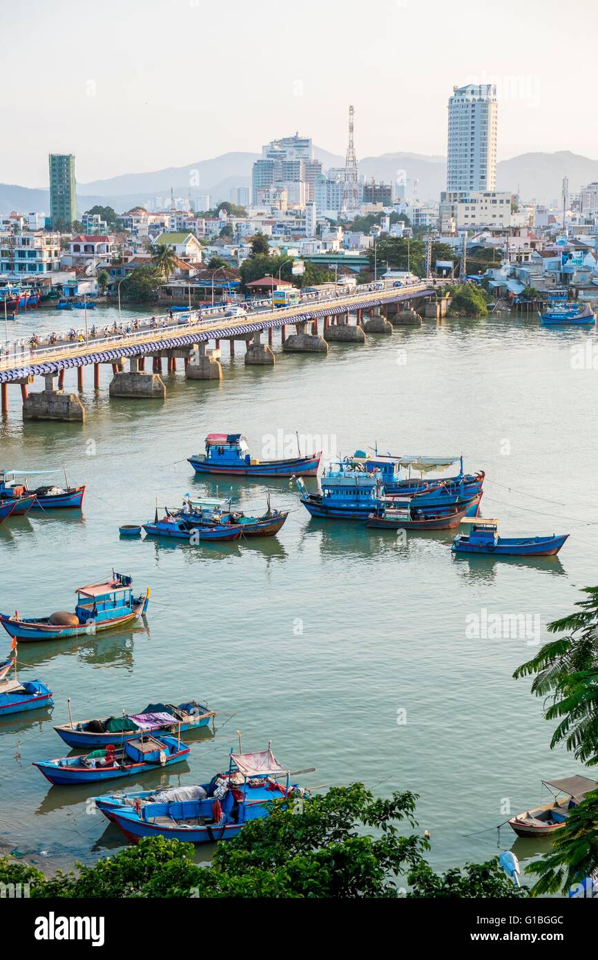 Xom bong bridge hi-res stock photography and images - Alamy