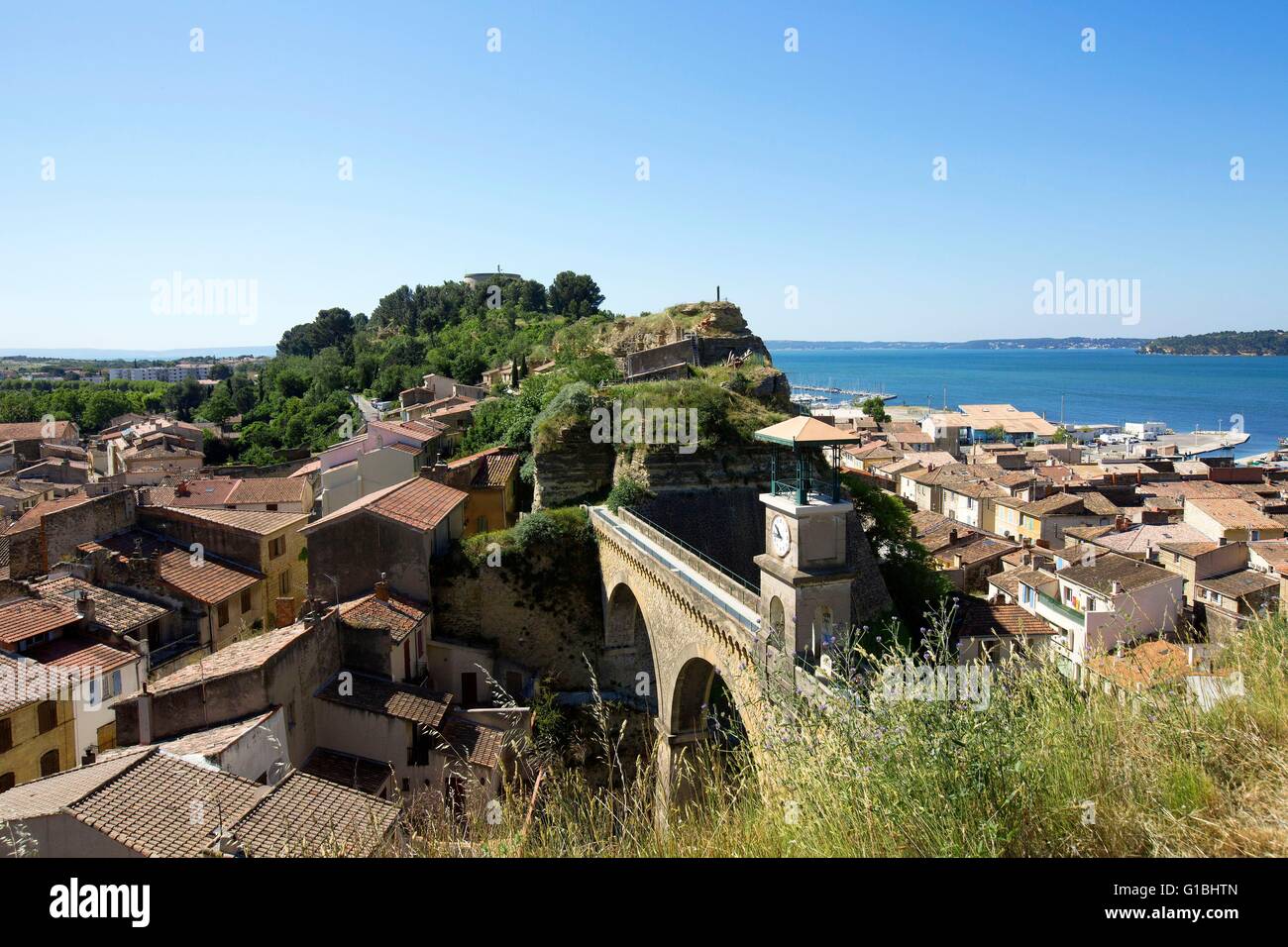 France, Bouches du Rhone, Saint Chamas, aqueduct, the bridge clock ...