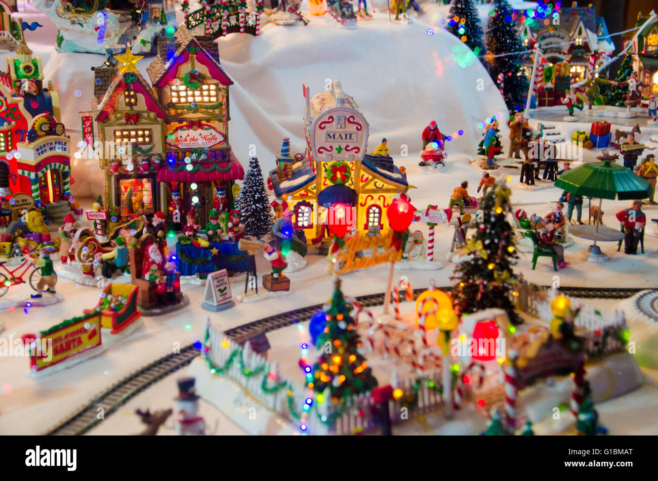 Sydney, Australia - 17th December 2015: Christmas light display at 10 ...