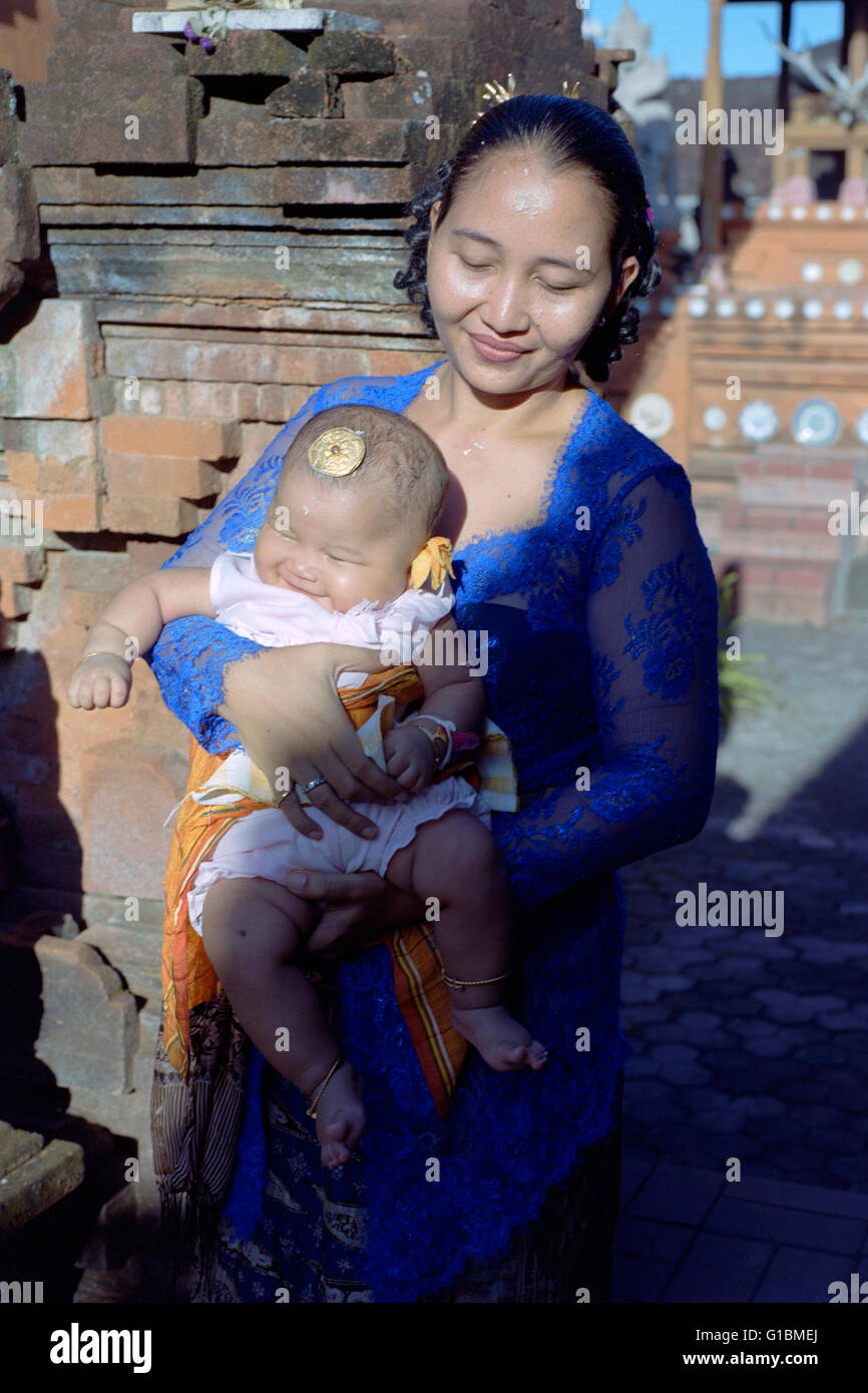Hindu baby ceremony hi-res stock photography and images - Alamy