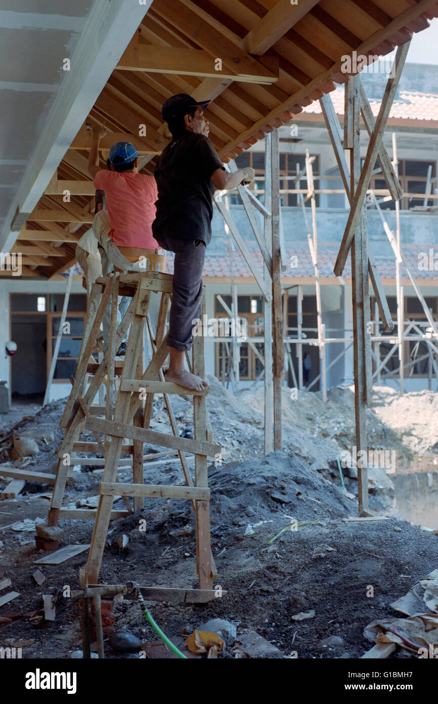 Construction workers bali indonesia hi-res stock photography and images ...