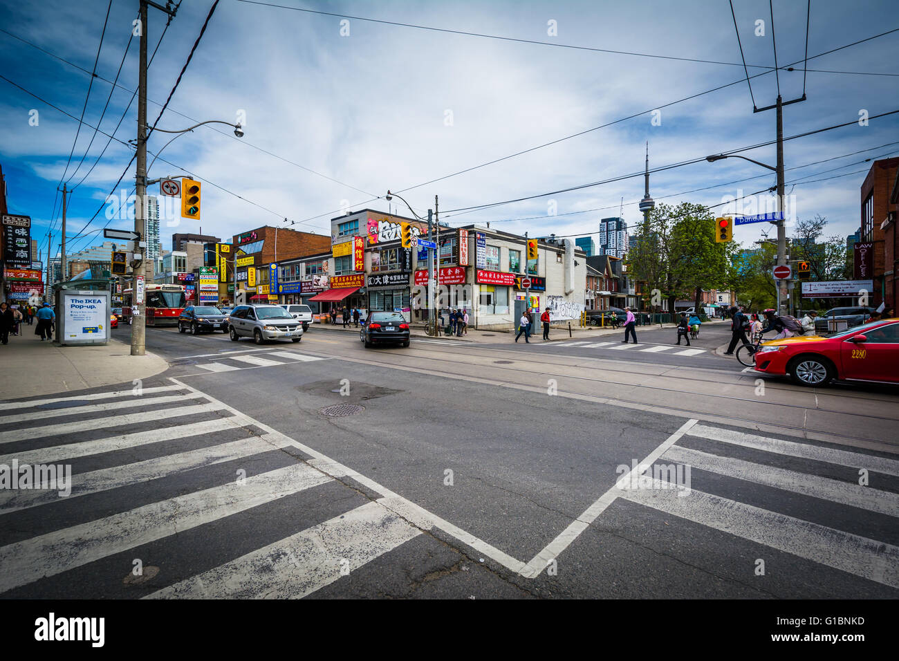 The intersection of Dundas Street West and Huron Street, in Chinatown ...