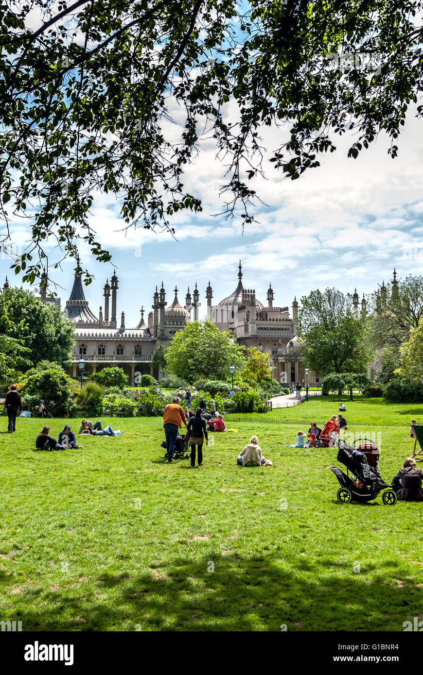 Brighton beach gardens High Resolution Stock Photography and Images - Alamy