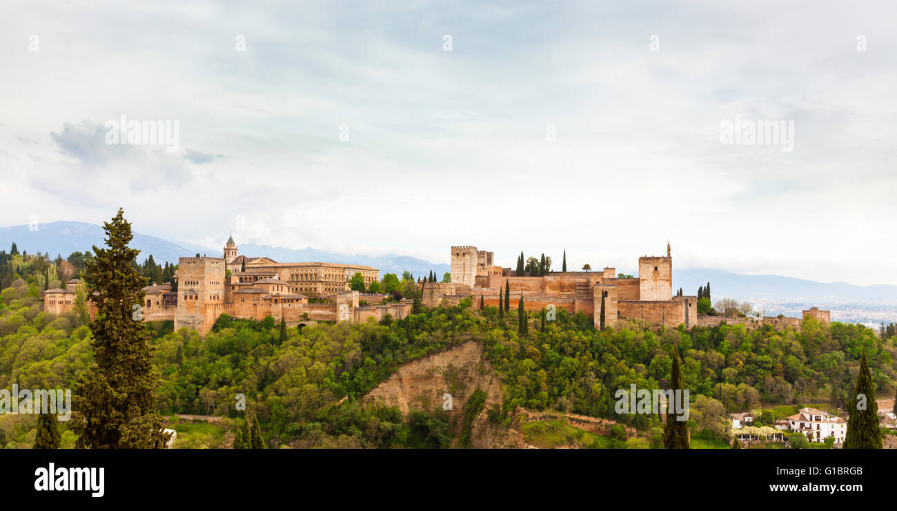 Alhambra fortress hi-res stock photography and images - Alamy