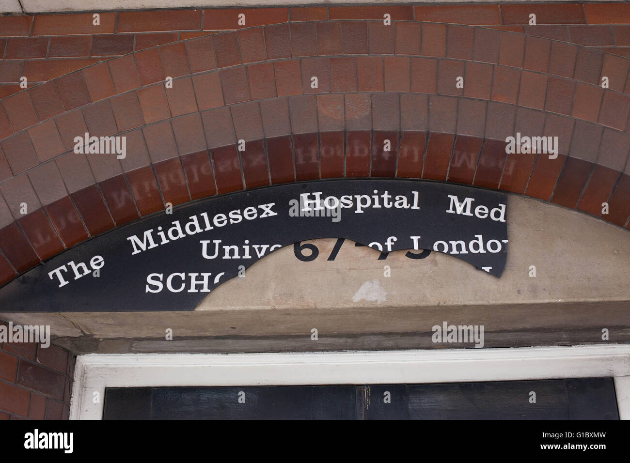 A broken sign Stock Photo - Alamy