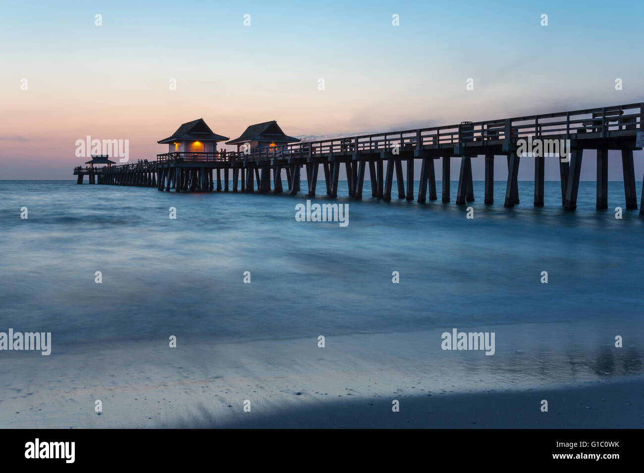 NAPLES PIER NAPLES FLORIDA USA Stock Photo - Alamy