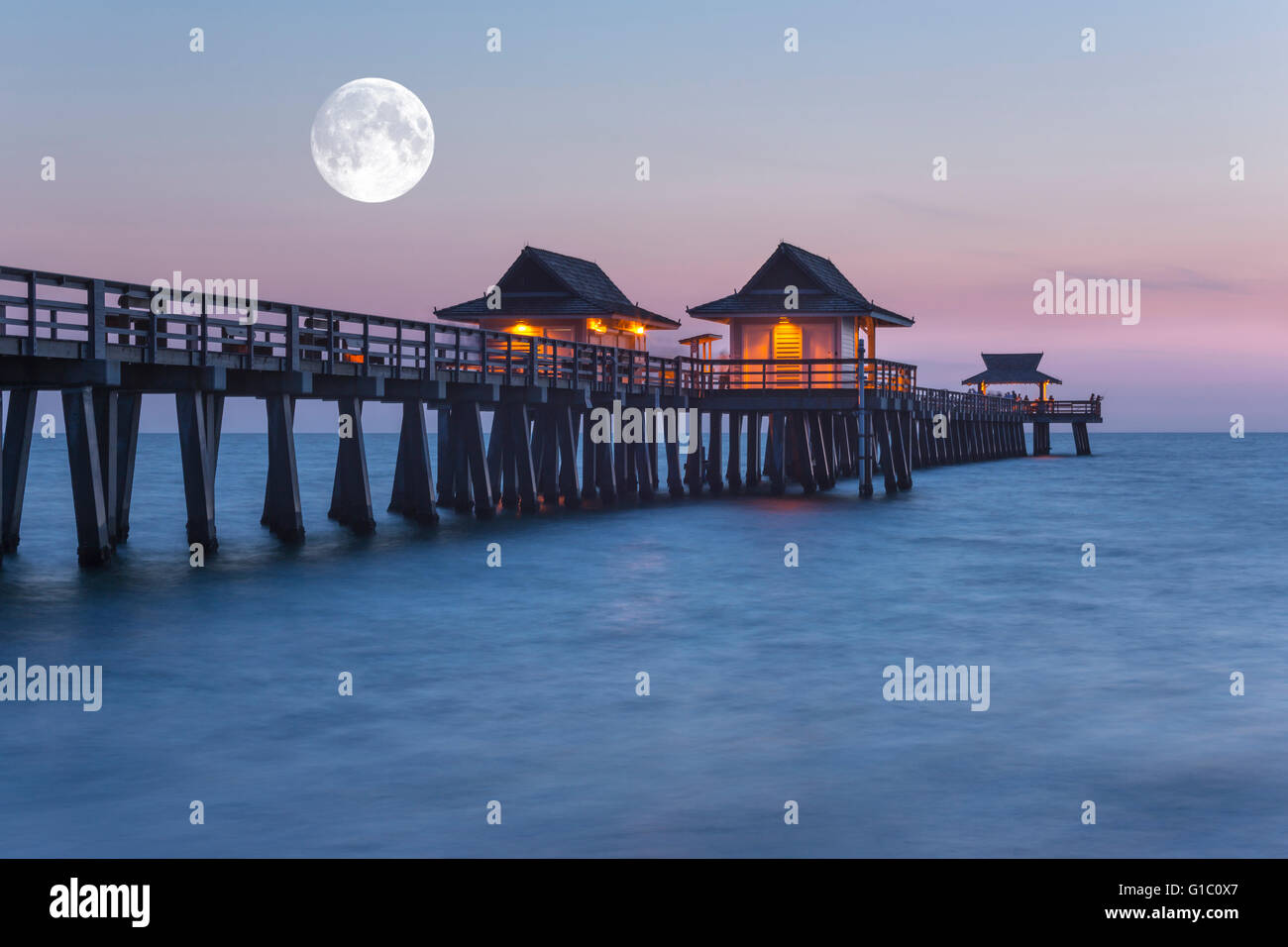 NAPLES PIER NAPLES FLORIDA USA Stock Photo - Alamy