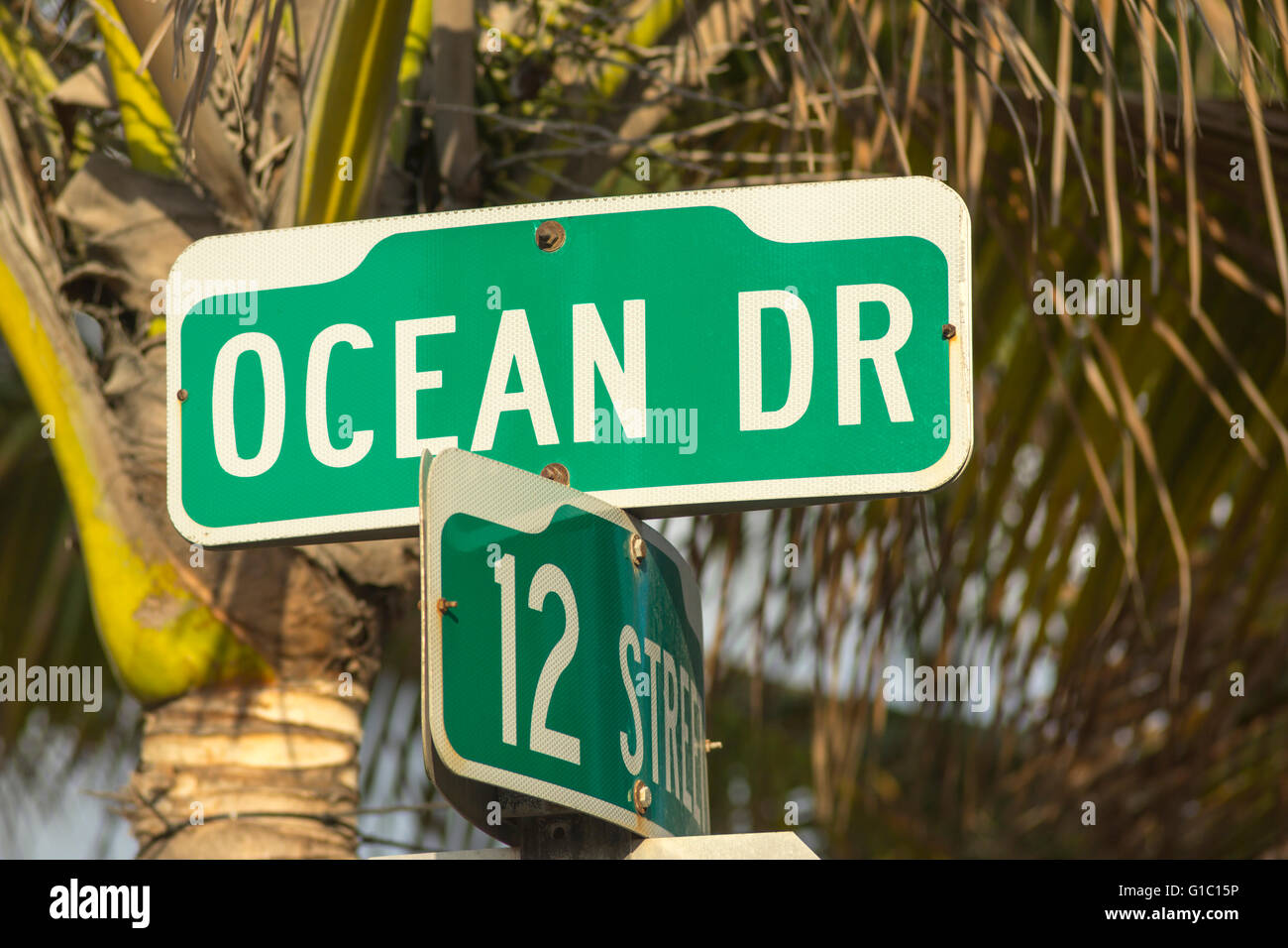 Sign at that the beach hi-res stock photography and images - Alamy