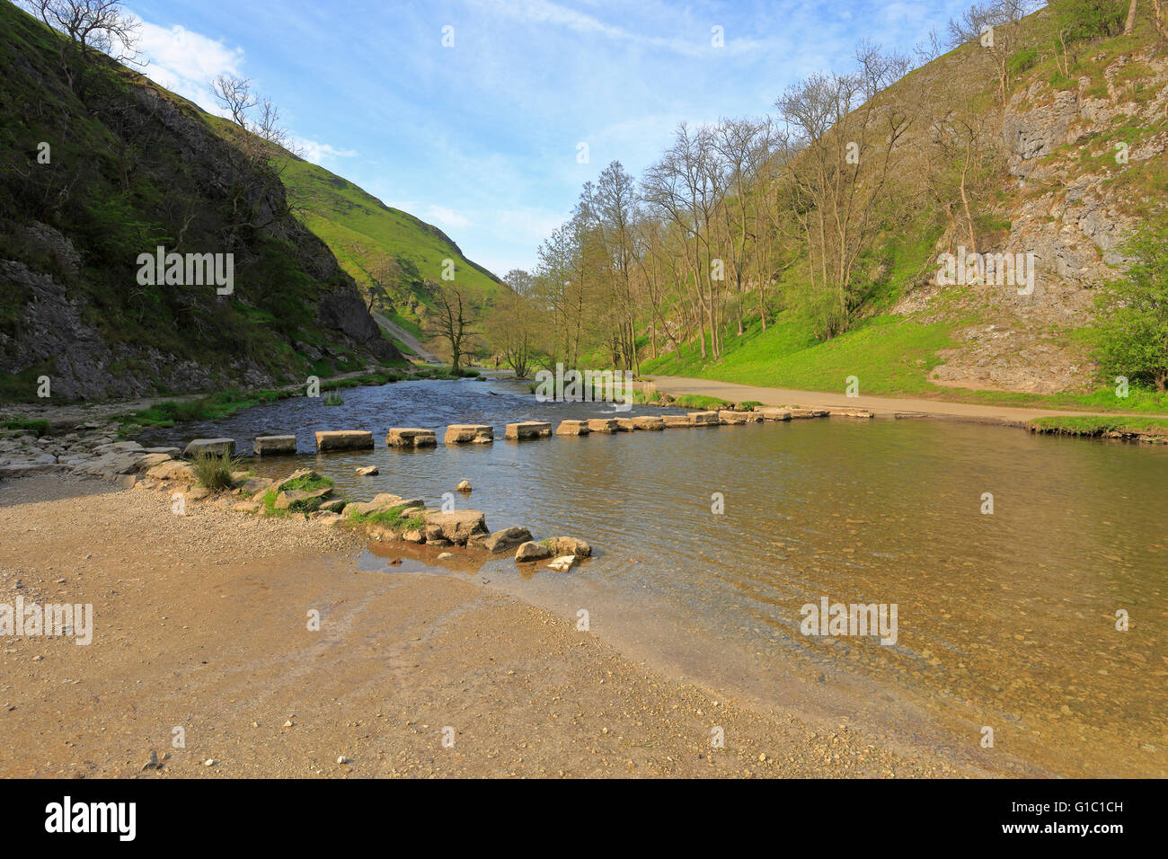 River dove and dovedale peak district national park hi-res stock ...