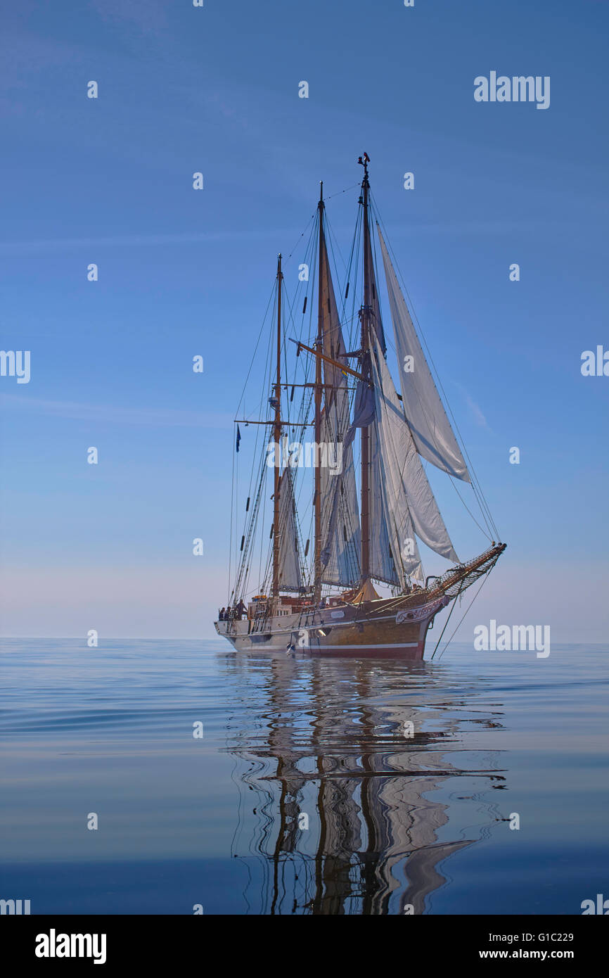 Amphitrite schooner hi-res stock photography and images - Alamy