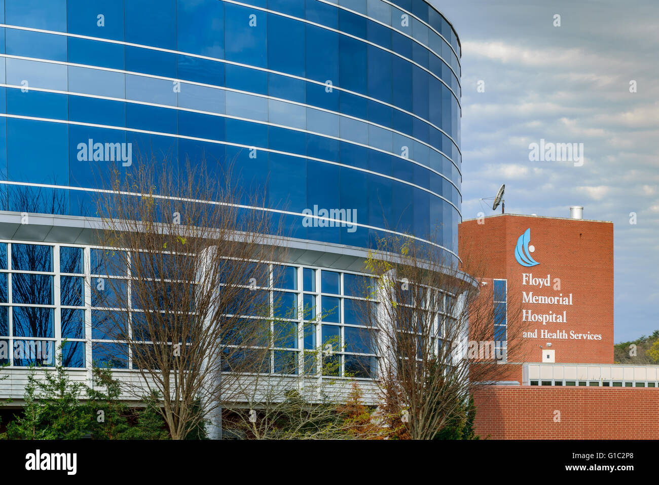 NEW ALBANY, INDIANA, USA - APRIL 10, 2016: Floyd Memorial Hospital and ...