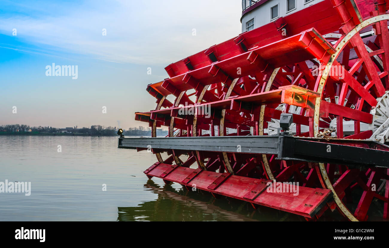 Paddleboat wheel hi-res stock photography and images - Alamy