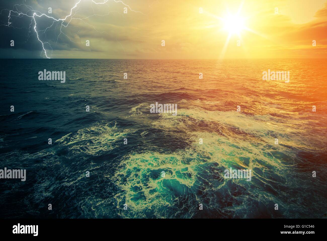 Stormy Sunny Ocean Panorama. Scenic Ocean View Stock Photo - Alamy