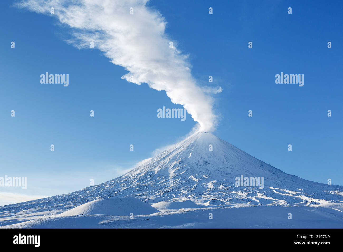 Beautiful volcanic landscape of Kamchatka: eruption active Klyuchevskoy ...