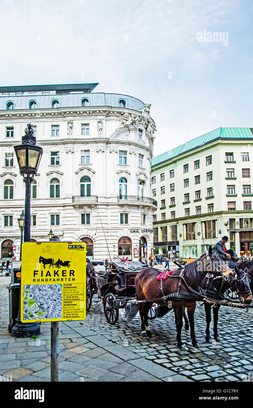 Europe the traditional fiaker horse carriages hi-res stock photography ...