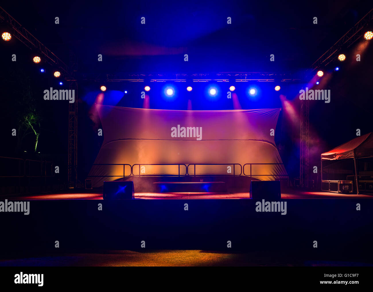 Event Stage / Lighting Location Stock Photo - Alamy