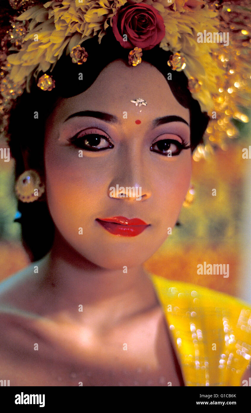 Indonesian ceremony hi-res stock photography and images - Alamy