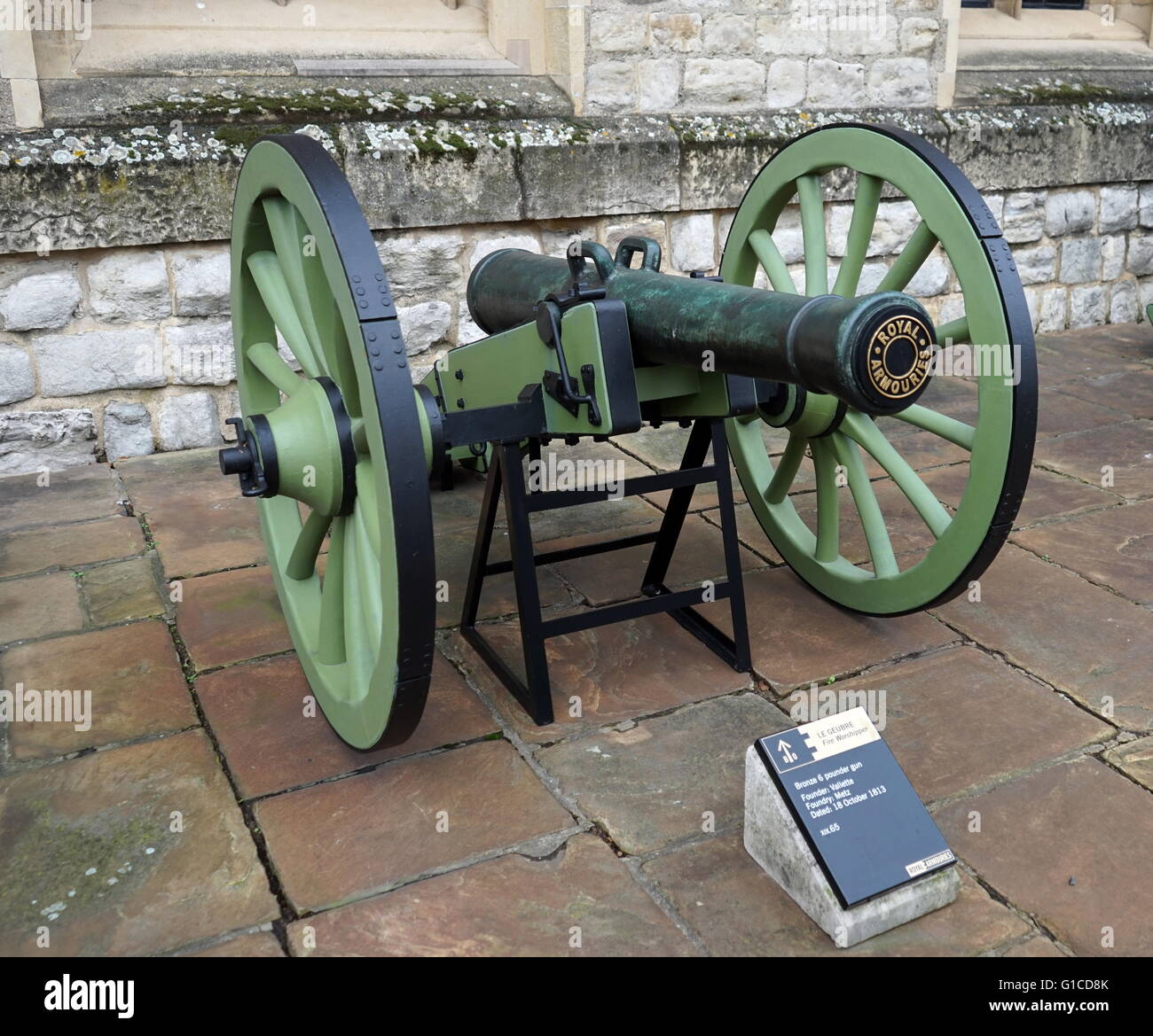 19th Century bronze 6 pounder gun. Dated 1813 Stock Photo - Alamy
