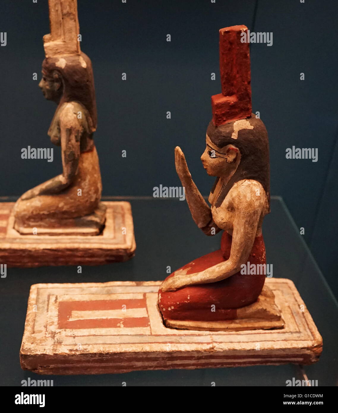 Nephthys statue hi-res stock photography and images - Alamy