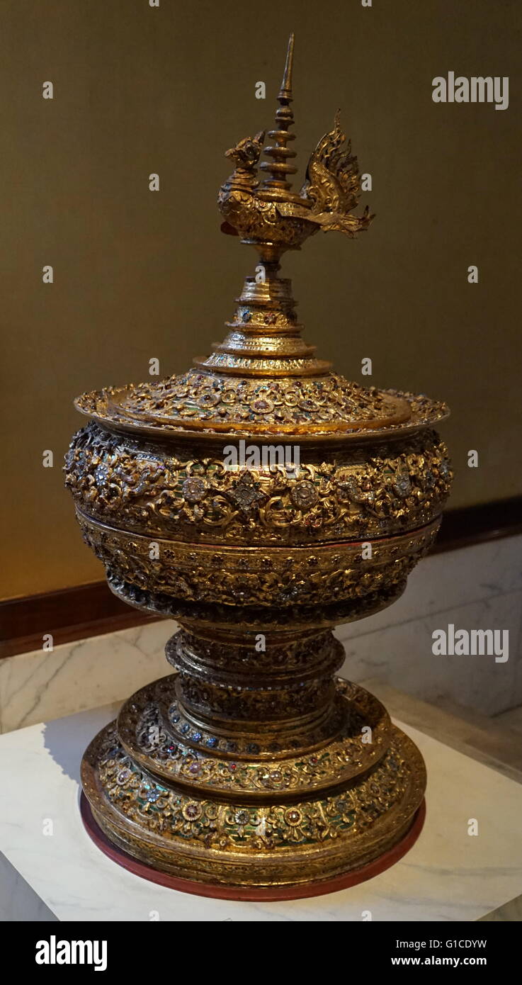 Lidded hi-res stock photography and images - Alamy